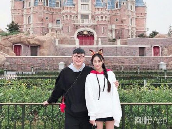 uzi女友奥咪咪多大了（uzi女朋友奥米米资料简介）_娱乐_天鹮网